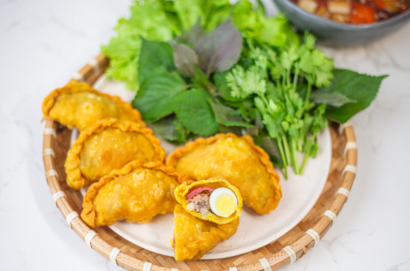Bánh gối • Vietnamese “pillow” meat hand pies – MM Bon Appétit